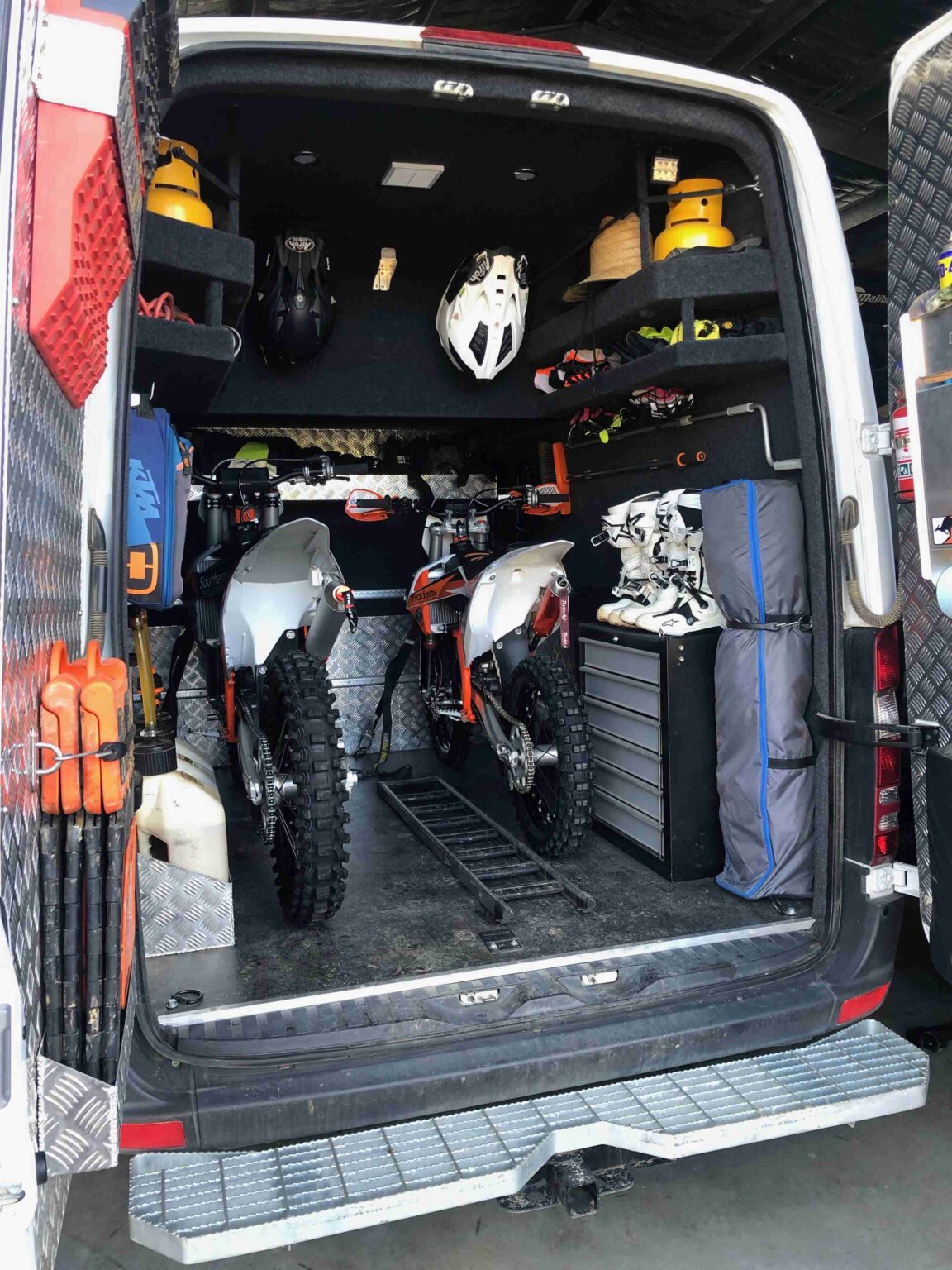 RevampAutoFit: Expert Van, Camper, and Bus Conversions for Your Perfect ...